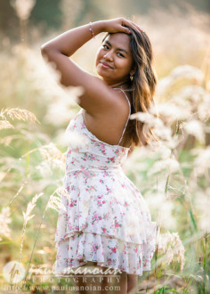 Flower Field Senior Pictures in Ann Arbor – Book Now!