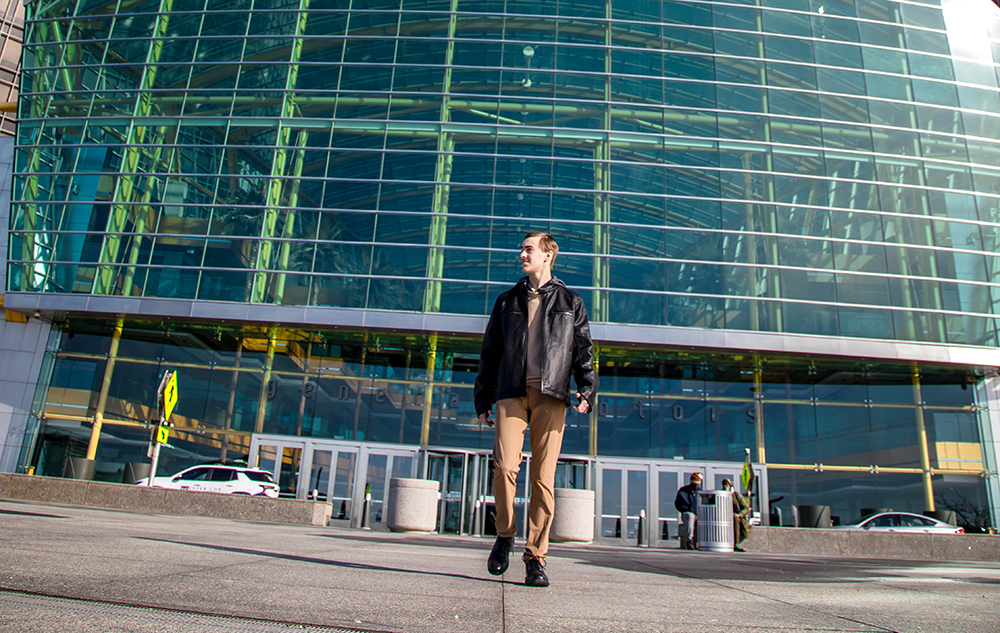 Jacob’s Urban Senior Portraits at the Detroit RenCen