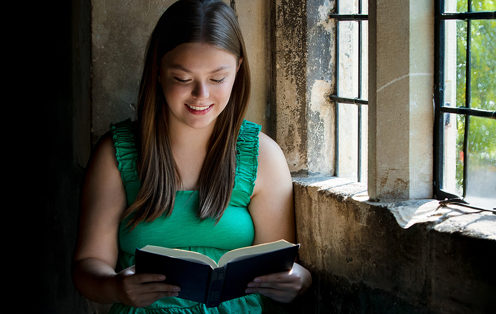 Dearborn Senior Pictures at Greenfield Village - Sophia’s Session